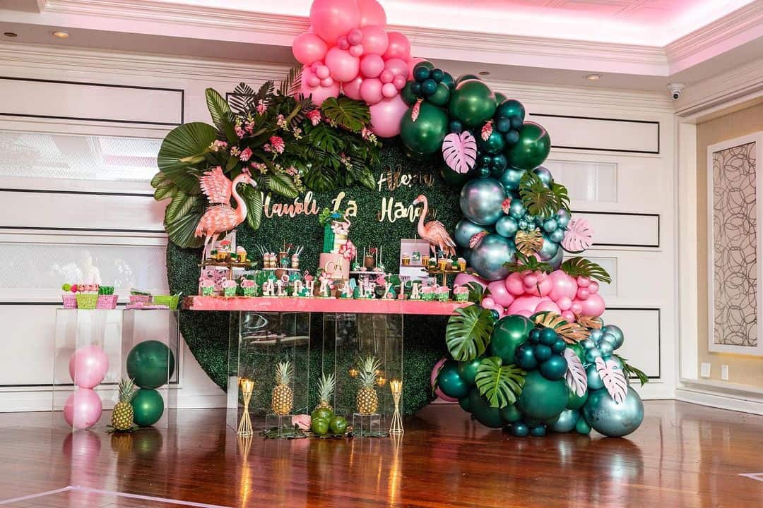 30 Insanely Cute Graduation Party Themes You Will Want to Recreate ...
