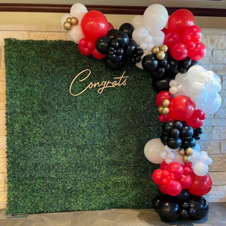 21 Beautiful Graduation Party Backdrop Ideas to Take your Grad Party to ...
