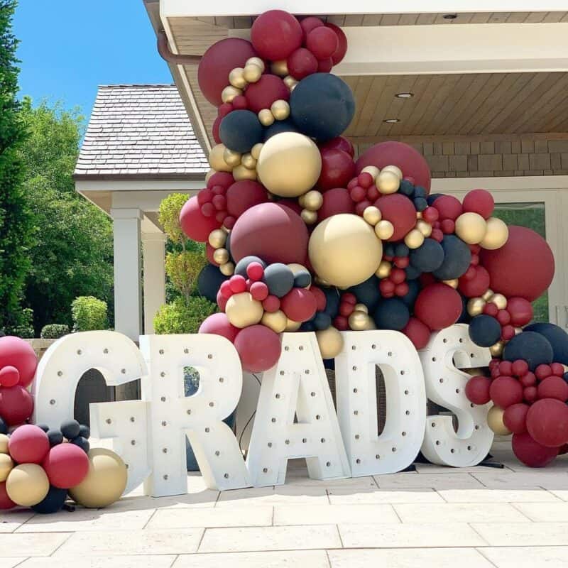 34 Graduation Party Decoration Ideas You Have to Get For your Grad ...