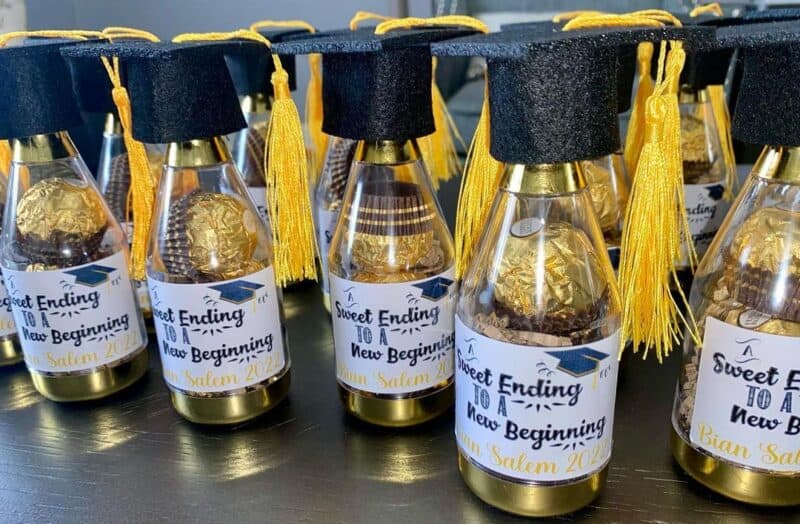 34 Graduation Party Decoration Ideas You Have to Get For your Grad ...