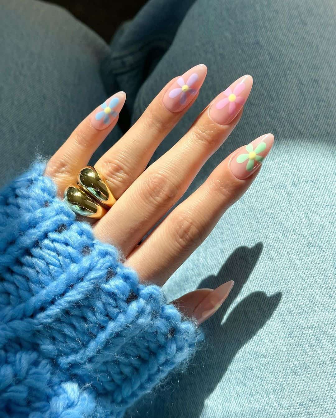 49 Beautiful Flower Nail Designs and Flower Nails To Recreate This Year ...