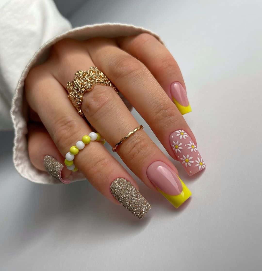 49 Beautiful Flower Nail Designs and Flower Nails To Recreate This Year ...