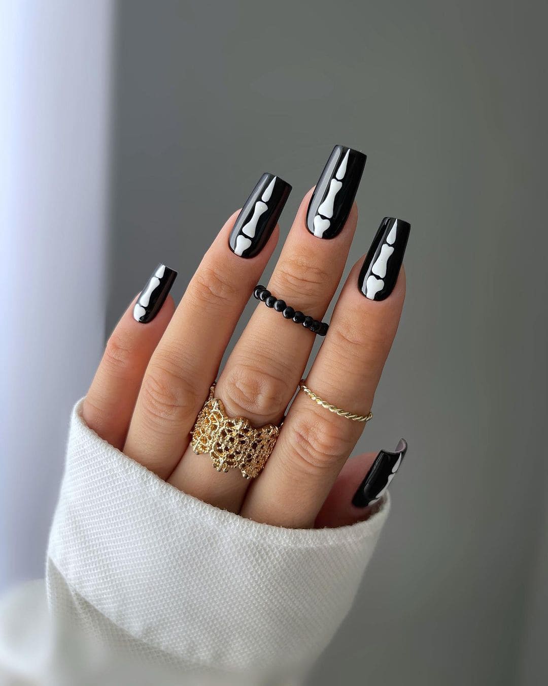 36 Unique October Nails for Autumn with a Spice of Spookiness - With Houna