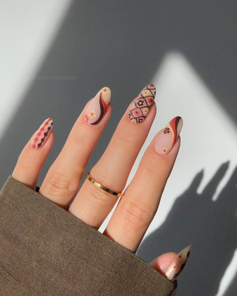 35 Stunning Fall Manicure Ideas to Embrace the Autumn Vibes - With Houna