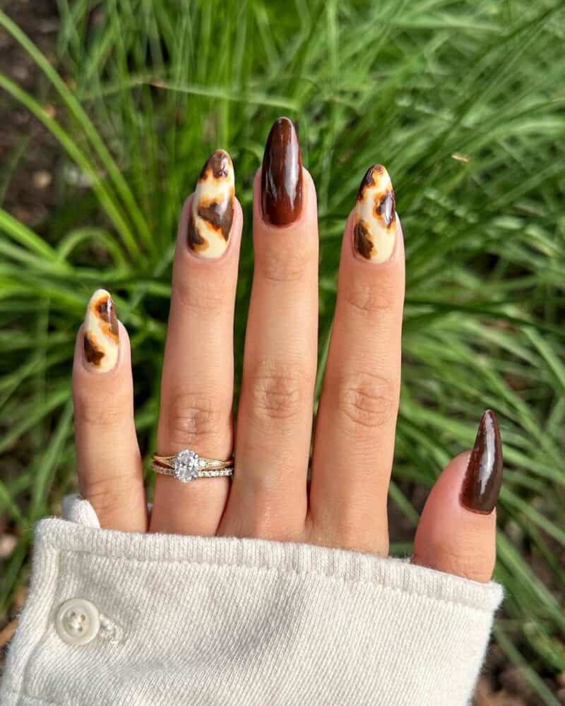 35 Stunning Fall Manicure Ideas to Embrace the Autumn Vibes - With Houna