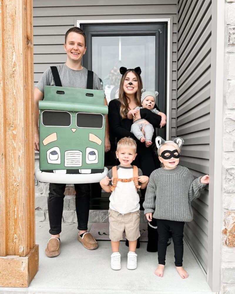 58 Fun Family Halloween Costumes You'll Want to Upgrade to This ...