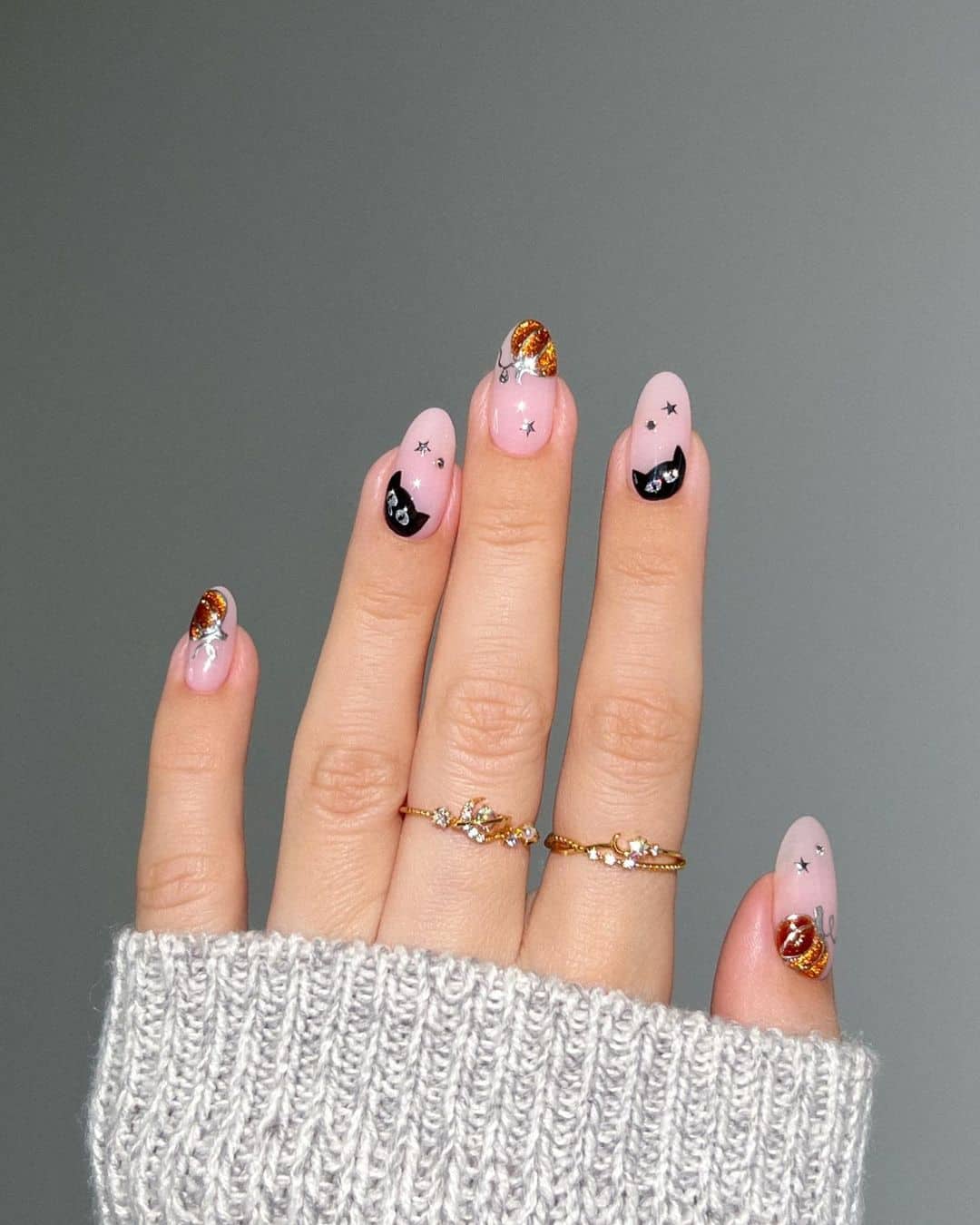 36 Unique October Nails for Autumn with a Spice of Spookiness - With Houna